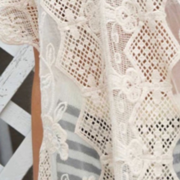 POL | Tops | Bp9pol Paradise Sheer Cream Lace Top Perfect 4 Day2date ...